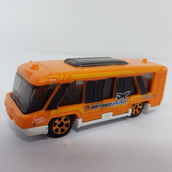 Toys | Matchbox Swift Shuttle Bus Orange 215 Airlines Mb1016 Toy ...